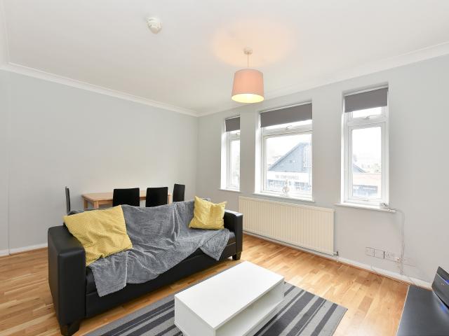 apartment to rent in Fulham High Street, Fulham, London, SW6