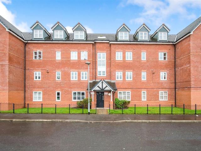 Apartment to rent in Gas Street, Platt Bridge, Wigan, Greater Manchester, WN2 | Leaders
