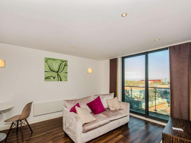 Apartment to rent in Gateway Plaza, Fitzwilliam Street, Barnsley, S70 | Leaders