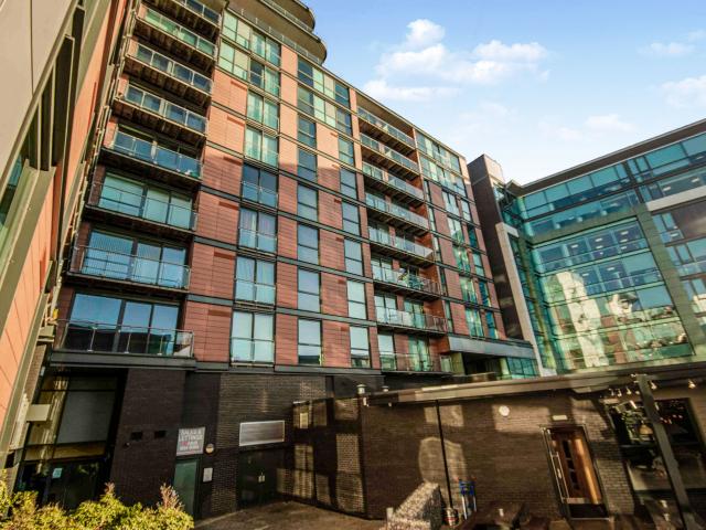 Apartment to rent in Gateway Plaza, Fitzwilliam Street, Barnsley, S70 | Leaders