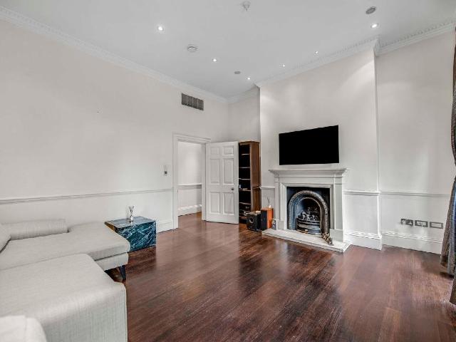 apartment to rent in George Street, Marylebone, London, W1U