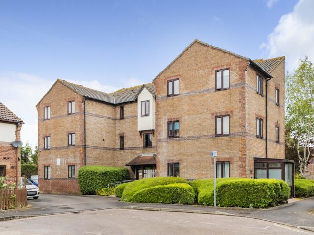 Apartment to rent in Gibson Way, Bognor Regis, PO21 | Leaders