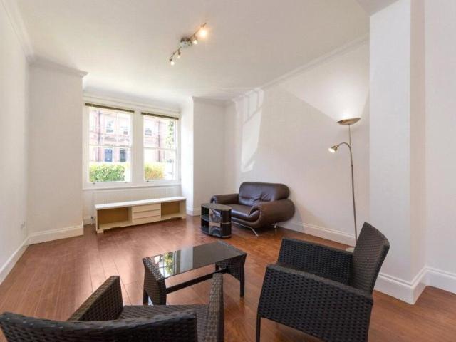 apartment to rent in Goldhurst Terrace, London, NW6
