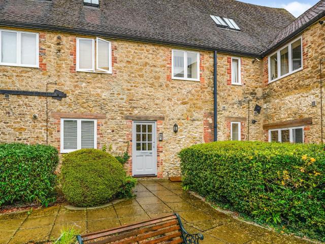 Apartment to rent in Gloucester Street, Faringdon, Oxfordshire, SN7 | Leaders