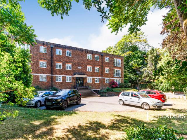 Apartment to rent in Grosvenor Court, Egerton Road, Weybridge, KT13 | Leaders