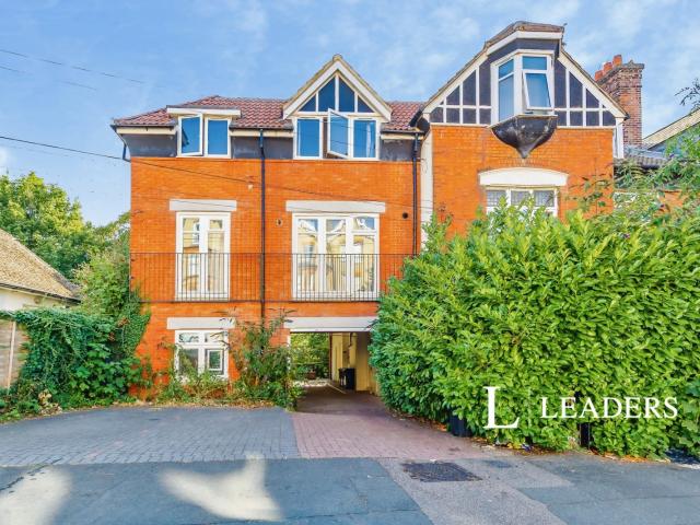 Apartment to rent in Granville Road, Sevenoaks, Kent, TN13 | Leaders