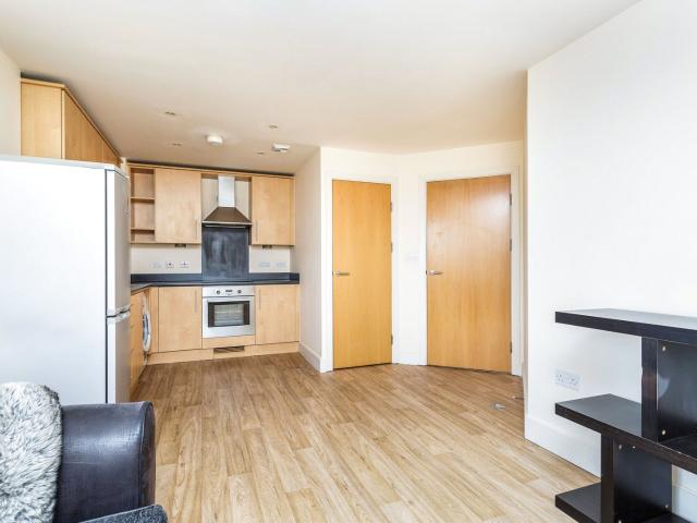 Apartment to rent in Gunwharf Quays, Portsmouth, Hampshire, PO1 | Leaders