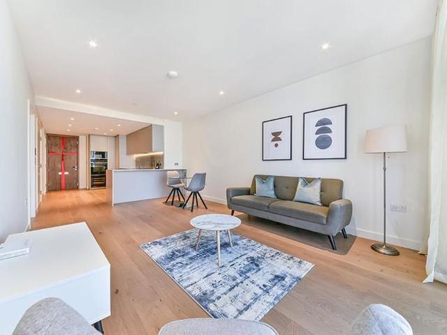 Apartment to rent in Hampton Tower, E14