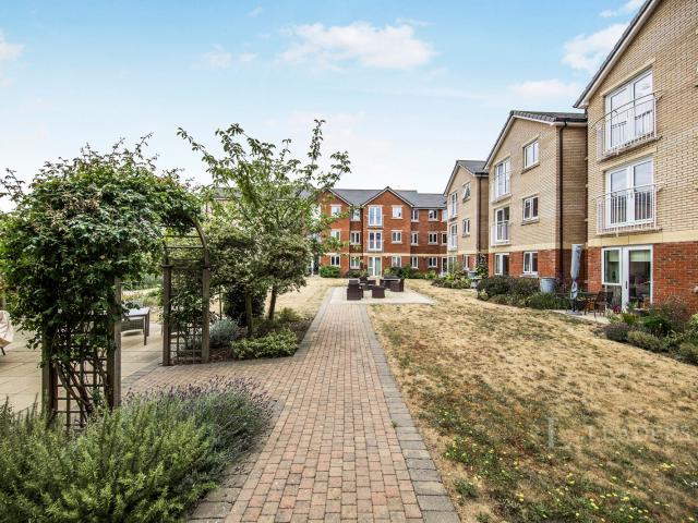 Apartment to rent in Handford Road, Ipswich, Suffolk, IP1 | Leaders