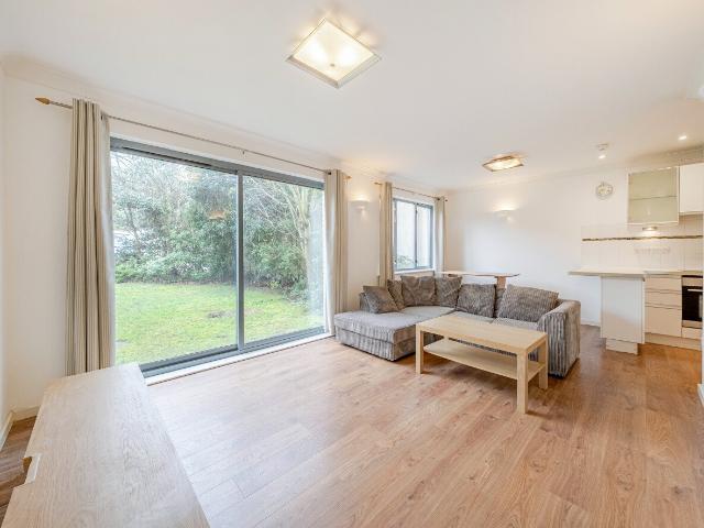 apartment to rent in Harberson Road, Balham, London, SW12