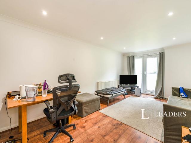 Apartment to rent in Harbour Ridge, 163 Queen Street, Portsmouth, PO1 | Leaders
