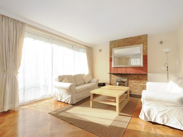 apartment to rent in Haverstock Hill, London, NW3