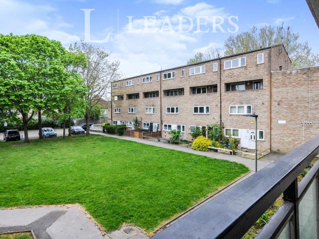 Apartment to rent in Heron Court, Bromley Common, Bromley, BR2 | Leaders