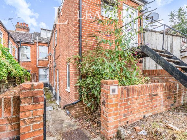 Apartment to rent in High Road, Southampton, SO16 | Leaders