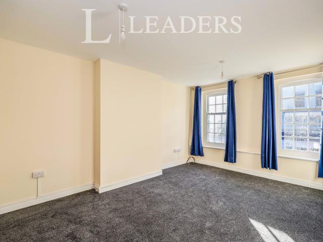Apartment to rent in High Street, Gosport, Hampshire, PO12 | Leaders