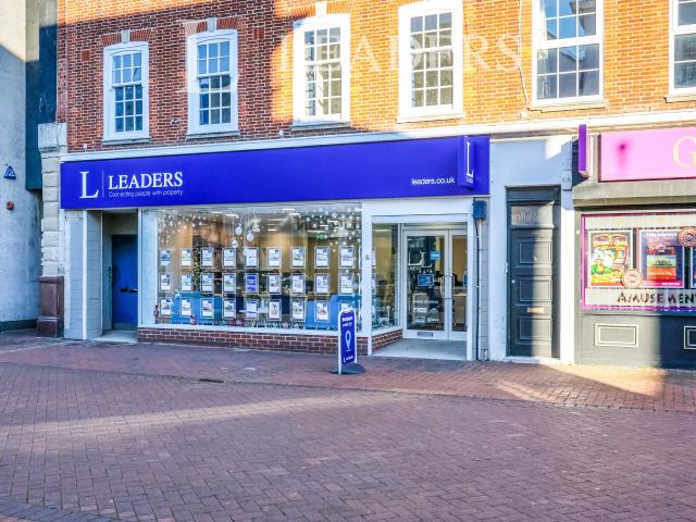 Apartment to rent in High Street, Gosport, Hampshire, PO12 | Leaders