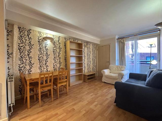 Apartment to rent in High Street, Purley, CR8 | Leaders