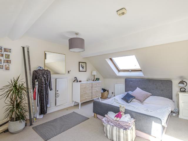 apartment to rent in Honeybrook Road, Balham, London, SW12