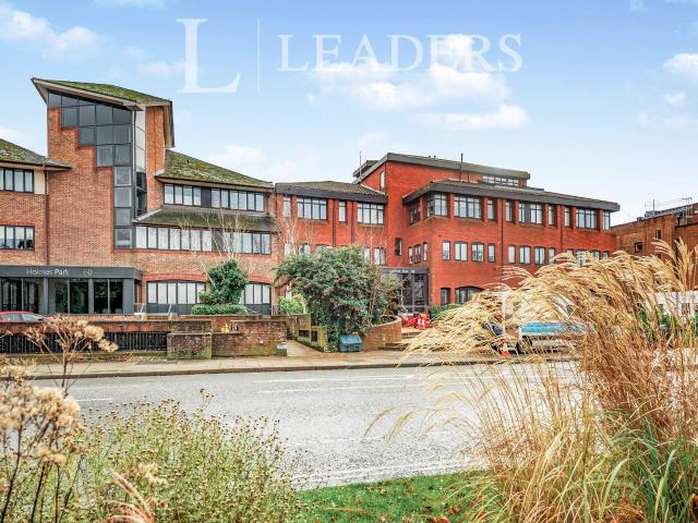 Apartment to rent in Holmes Park, North Street, Horsham, RH12 | Leaders