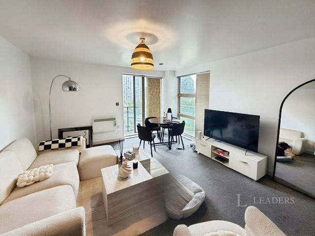 Apartment to rent in Hornbeam Way, Manchester, Greater Manchester, M4 | Leaders