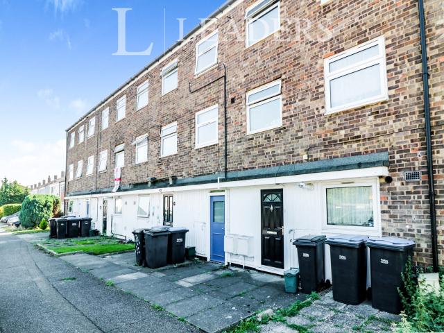 Apartment to rent in Hornbeams, Harlow, CM20 | Leaders