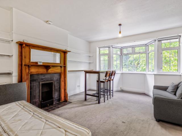 apartment to rent in Hornsey Lane, London, N6