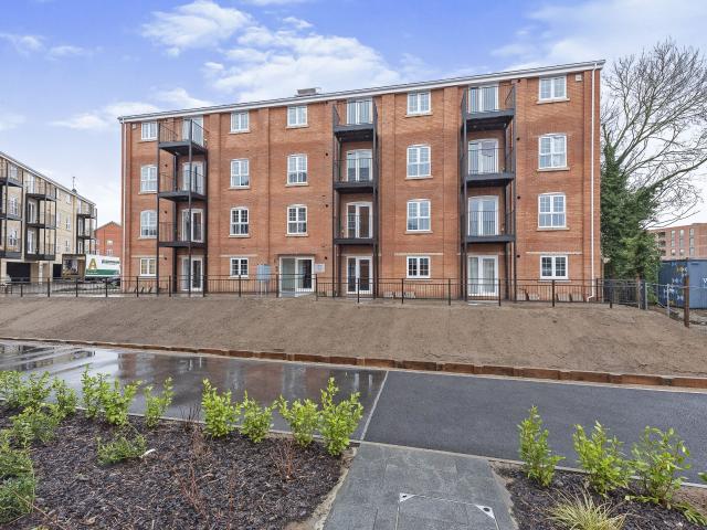 Apartment to rent in Houghton Way, Bury St. Edmunds, Suffolk, IP33 | Leaders