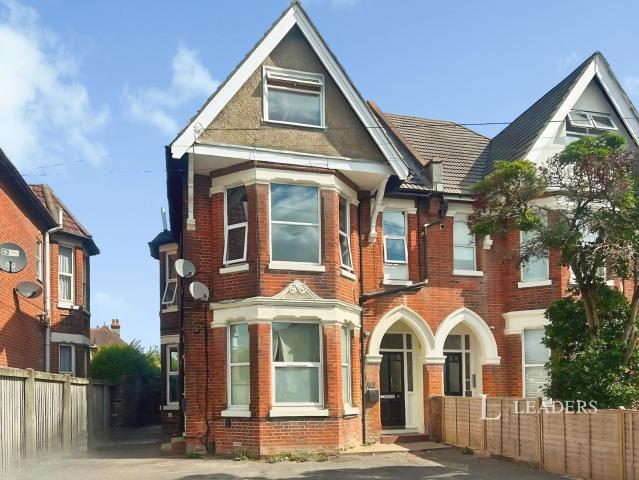 Apartment to rent in Howard Road, Southampton, Hampshire, SO15 | Leaders