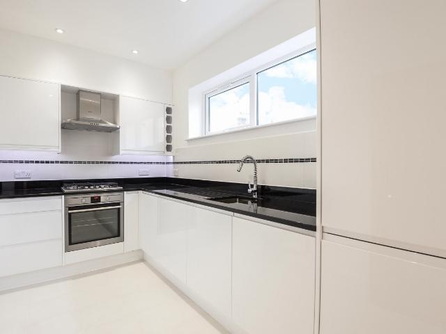 apartment to rent in Kapuvar Close, London, SE15