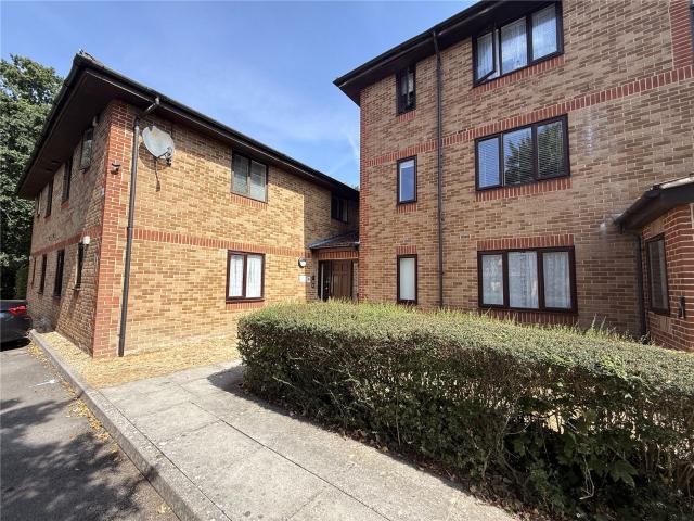 Apartment to rent in Kern Close, Southampton, SO16 | Leaders