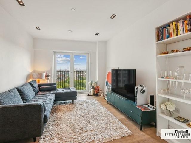 Apartment to rent in Keybridge Tower, Exchange Gardens, SW8