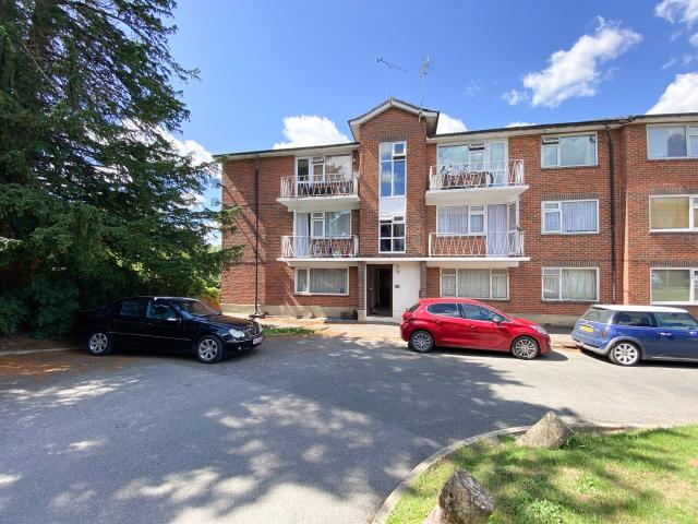 Apartment to rent in Keymer Court, Burgess Hill, West Sussex, RH15 | Leaders