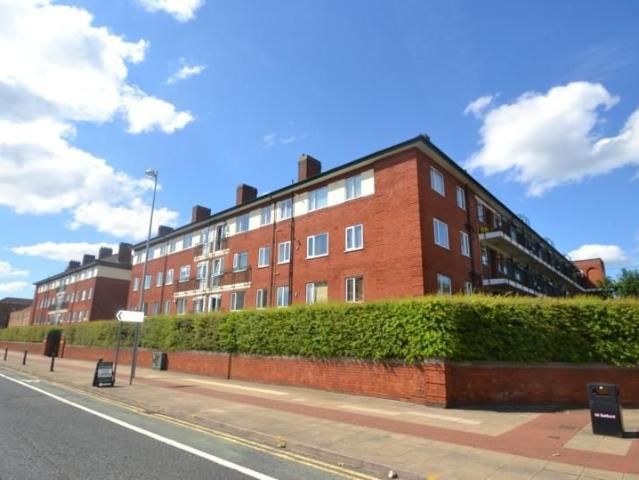 apartment to rent in Kielder Square, Eccles New Road, Salford, M5 4UW