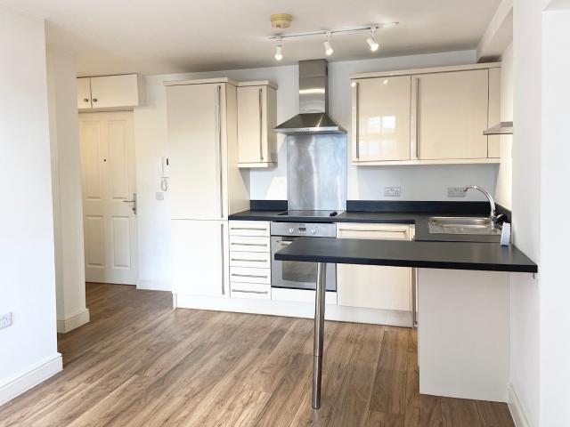 Apartment to rent in Lansdowne Hill, Southampton, Hampshire, SO14 | Leaders