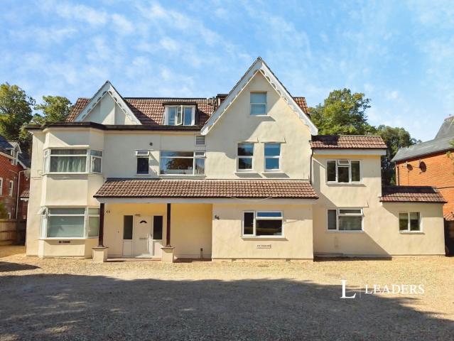 Apartment to rent in Lansdowne Road, Bournemouth, Dorset, BH1 | Leaders