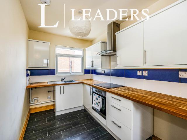 Apartment to rent in Laburnum Grove, Portsmouth, Hampshire, PO2 | Leaders