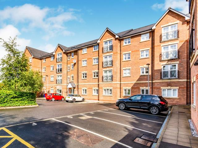 Apartment to rent in Ladybarn Lane, Fallowfield, Manchester, M14 | Leaders