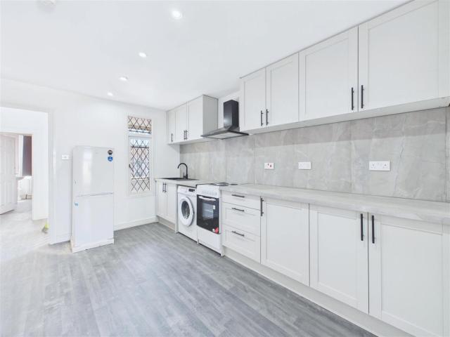 apartment to rent in Laughton Road, Dinnington, Sheffield