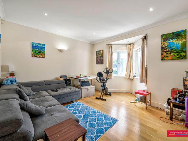 apartment to rent in Leslie Road, East Finchley London, N2