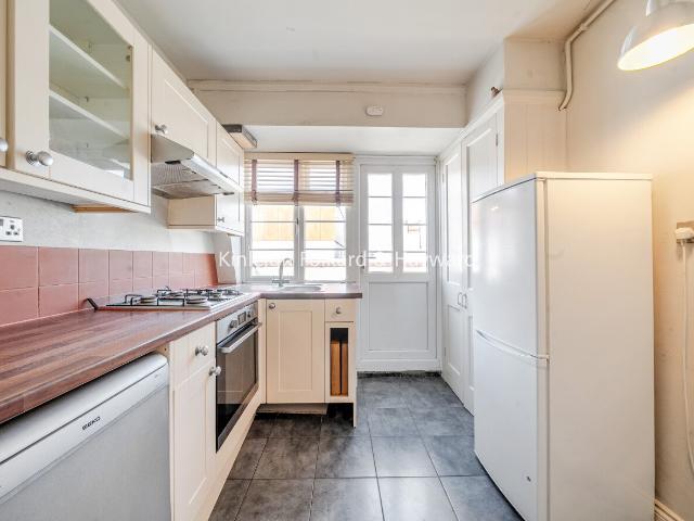 apartment to rent in Lewin Road, Streatham, SW16