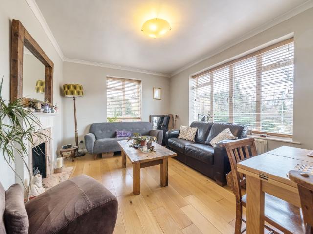 apartment to rent in Limes Gardens, Southfields, SW18