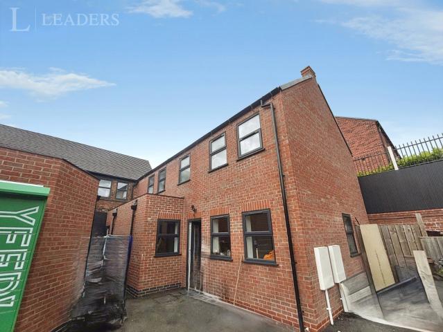 Apartment to rent in Little Hallam Hill, Ilkeston, Derbyshire, DE7 | Leaders