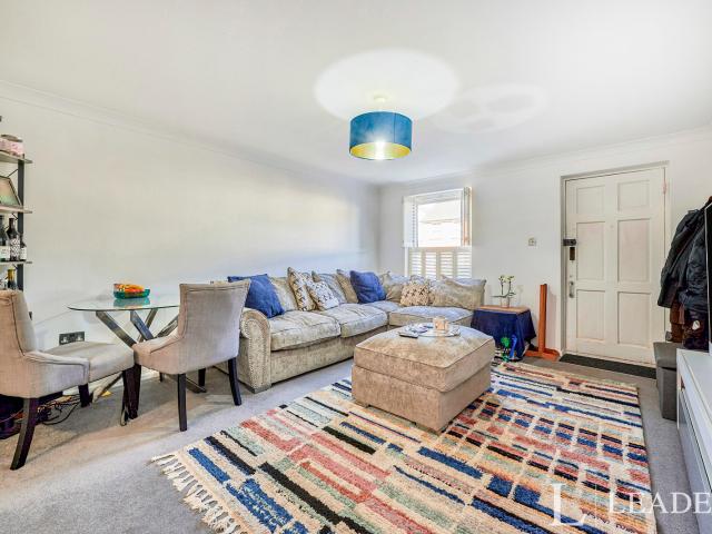 Apartment to rent in London Road, Sawbridgeworth, Hertfordshire, CM21 | Leaders