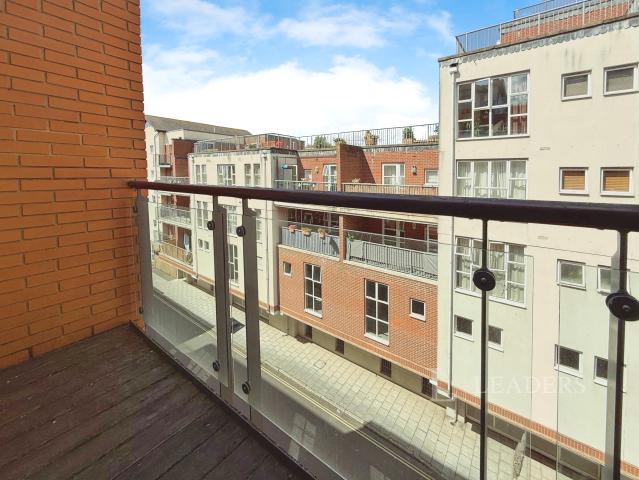 Apartment to rent in Lower Canal Walk, Southampton, SO14 | Leaders