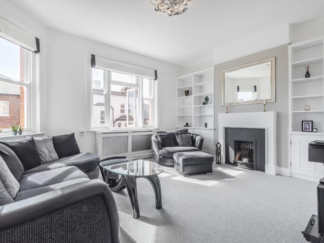 apartment to rent in Lurline Gardens, London, SW11