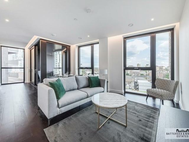 Apartment to rent in Madeira Tower, The Residence, SW11