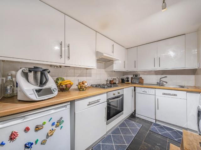 apartment to rent in Malbrook Road, West Putney, London, SW15