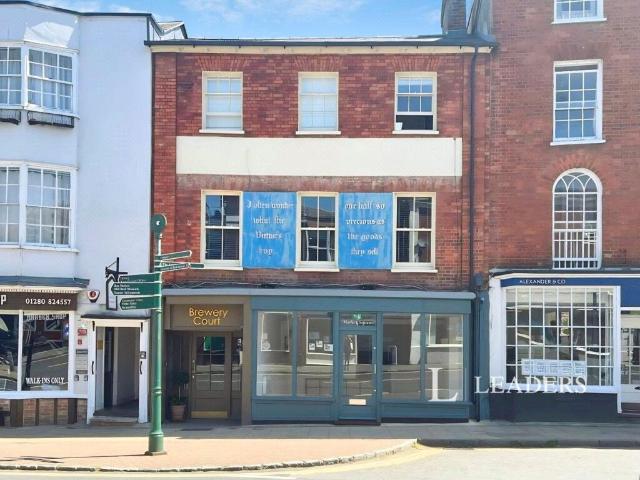Apartment to rent in Market Square, Buckingham, MK18 | Leaders