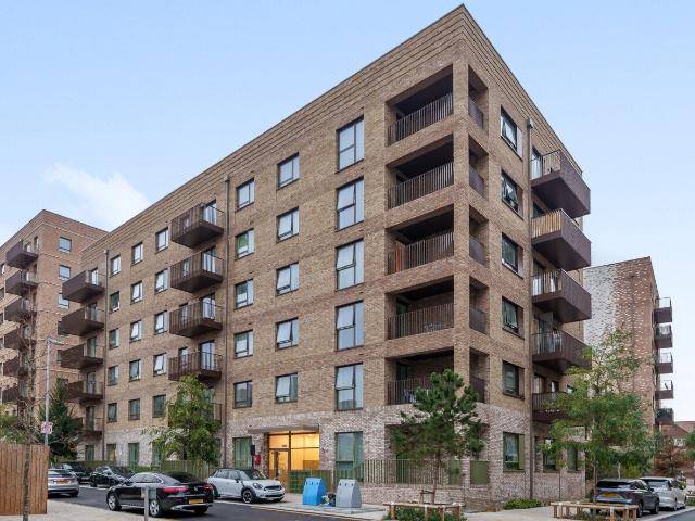 apartment to rent in Mast Street, Barking, IG11