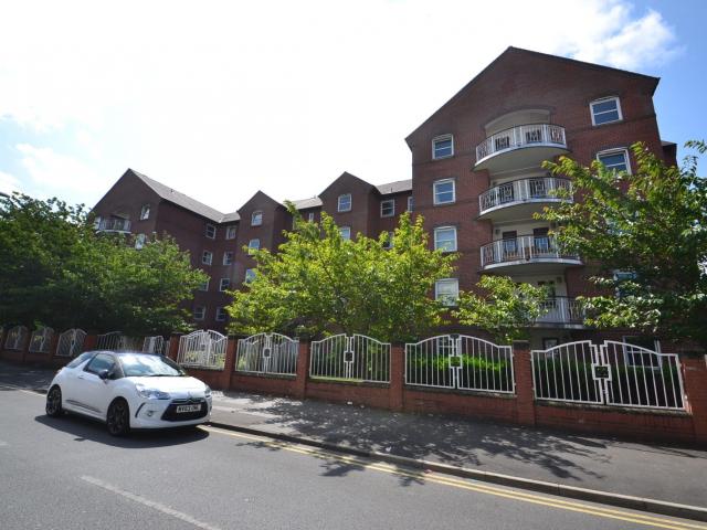 apartment to rent in Melrose Apartments, Hathersage Road, Manchester. M13 0HX